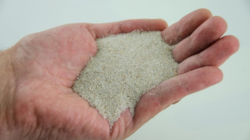 Silica Sand For Artificial Turf: Uses And Alternatives | Evolution Grass